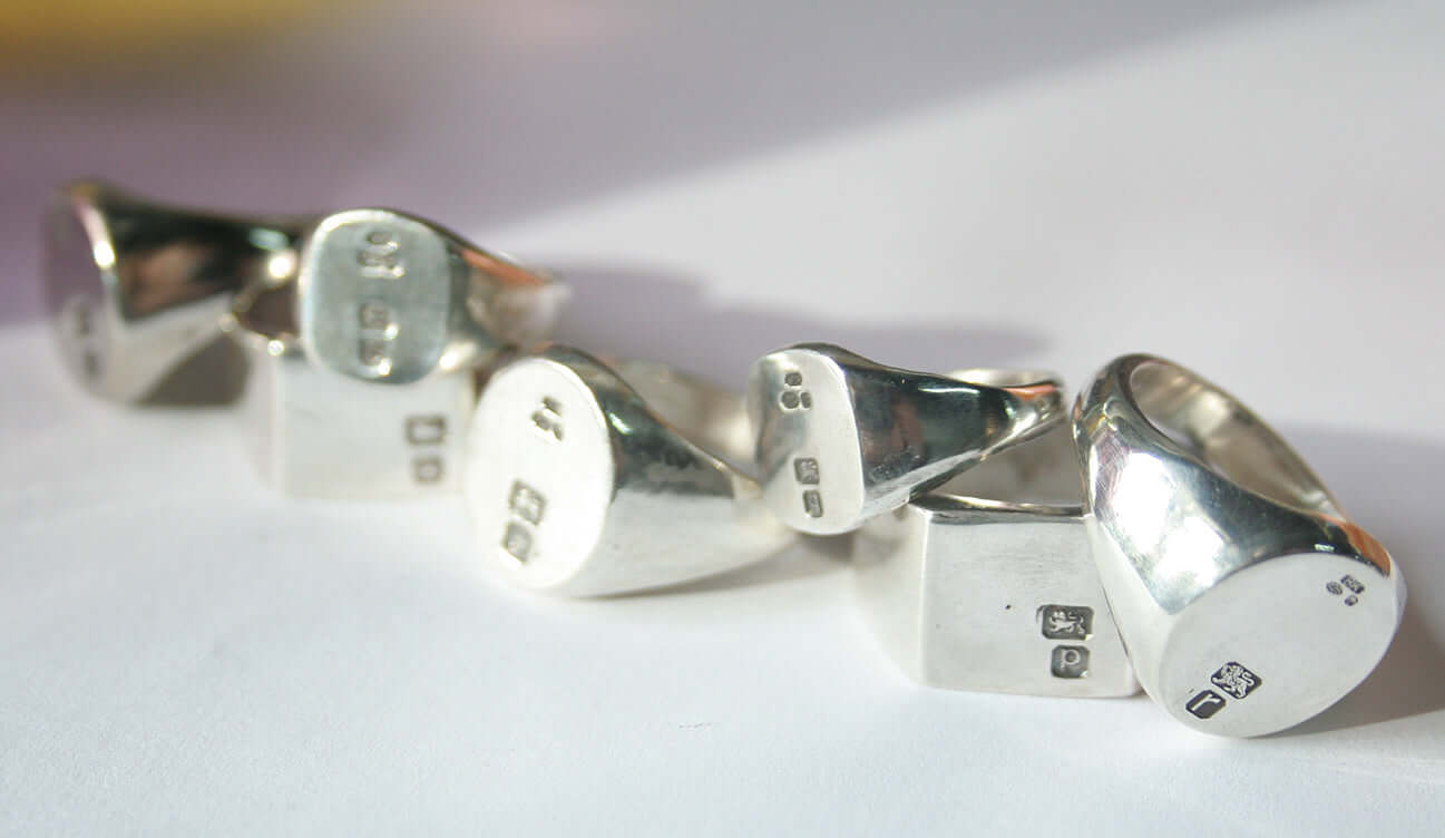 Date letter signet rings for men & women in silver & gold