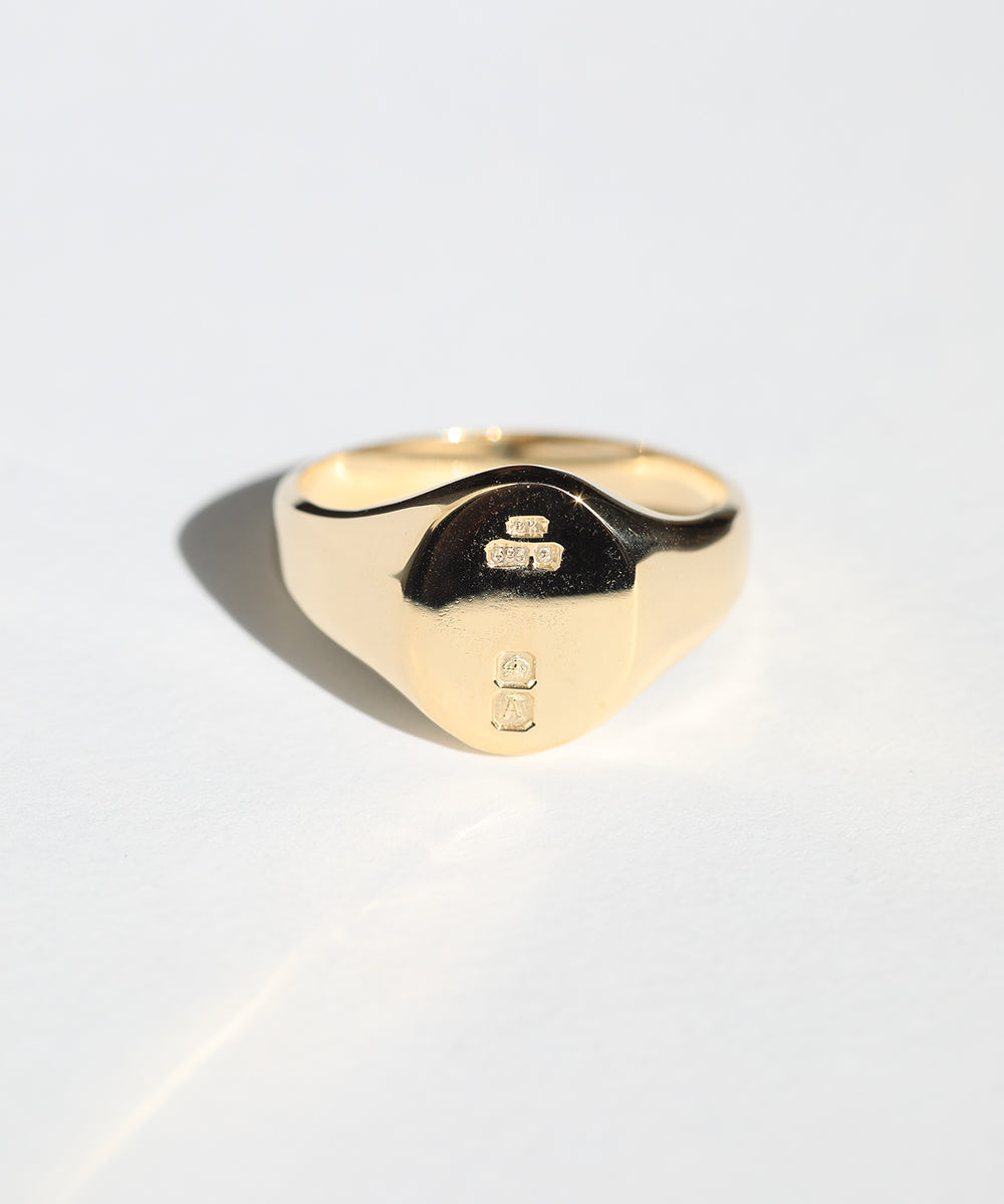 Oval Hallmarked Signet Ring in Gold